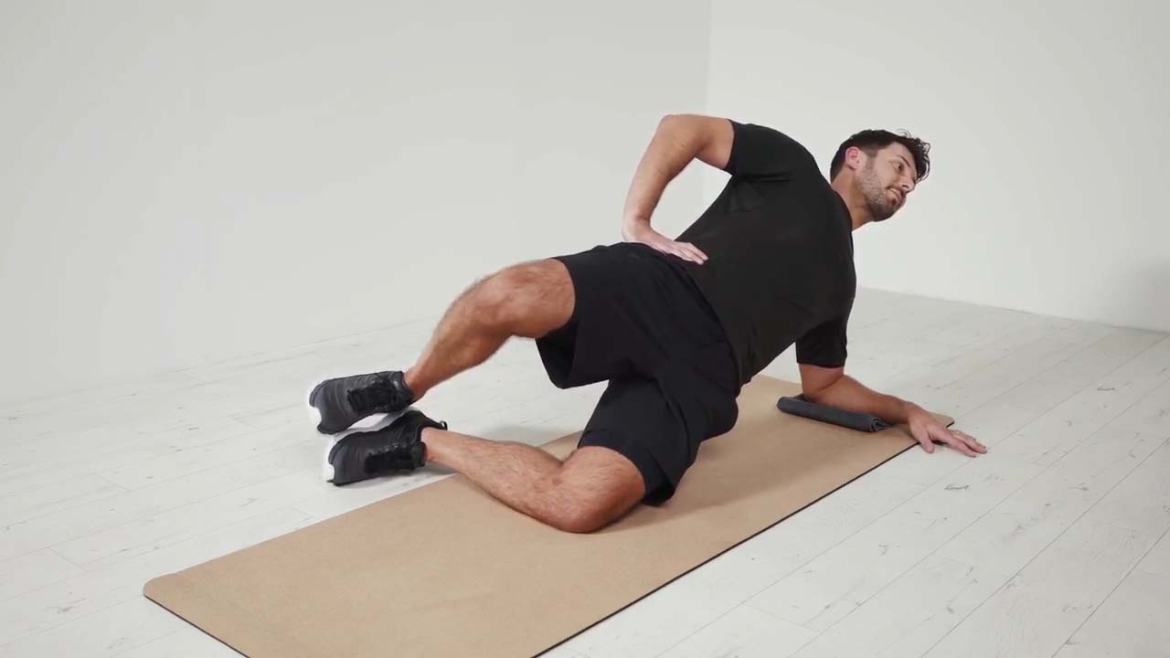 Perfecting Side Plank Clam Knee Physiotherapy Exercise – Merlin Health